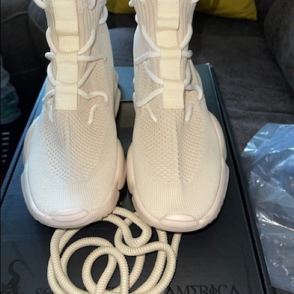 Sia Collective | Shoes | Sia Collective Cv 02 Size 5 Womens Cream ...